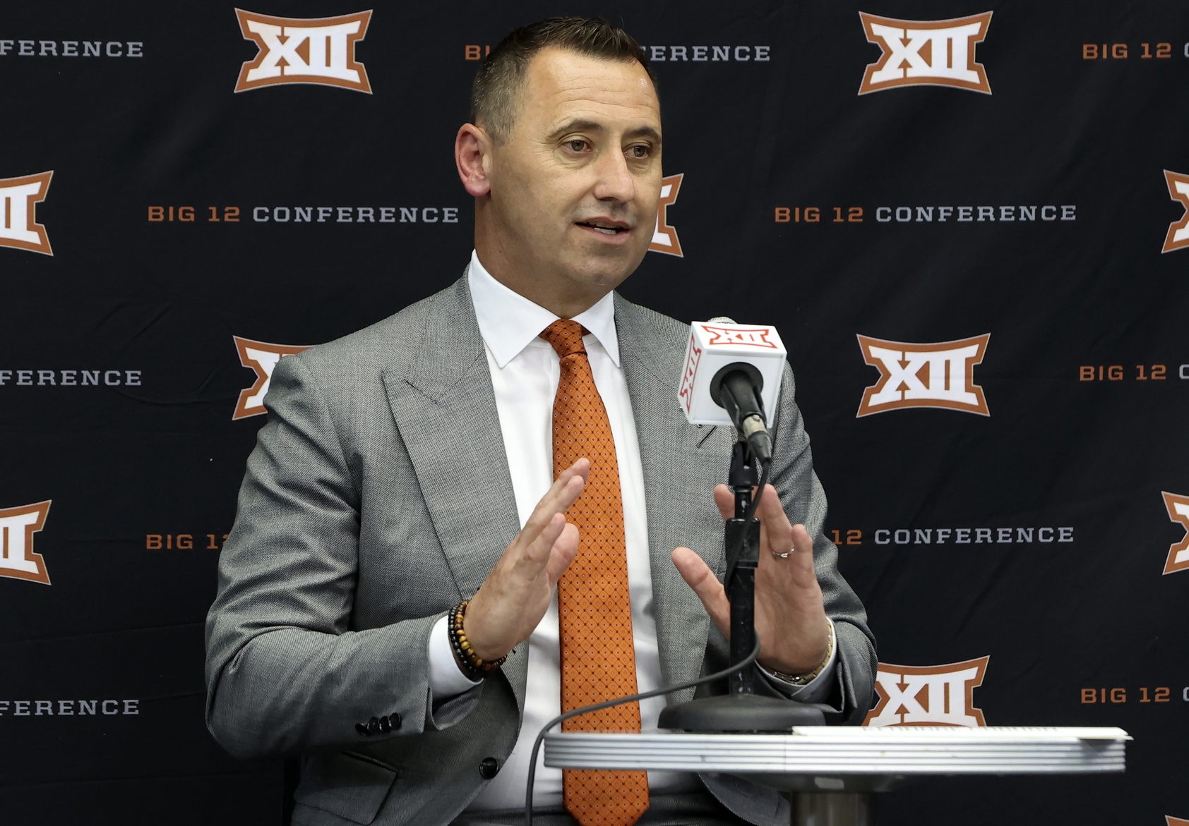 2021 Texas Longhorns: Another Coach to Save the Franchise - Racing Dudes