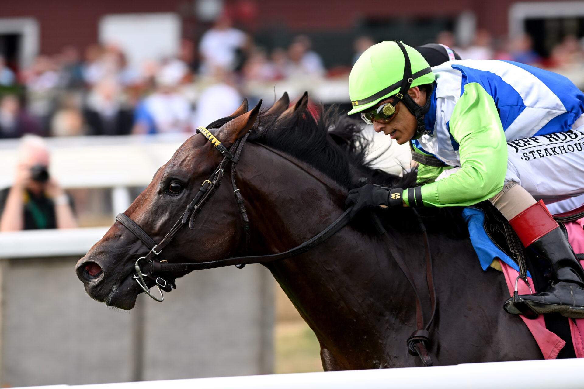 Arrest Me Red Makes Successful Seasonal Debut In Mahony - Racing Dudes